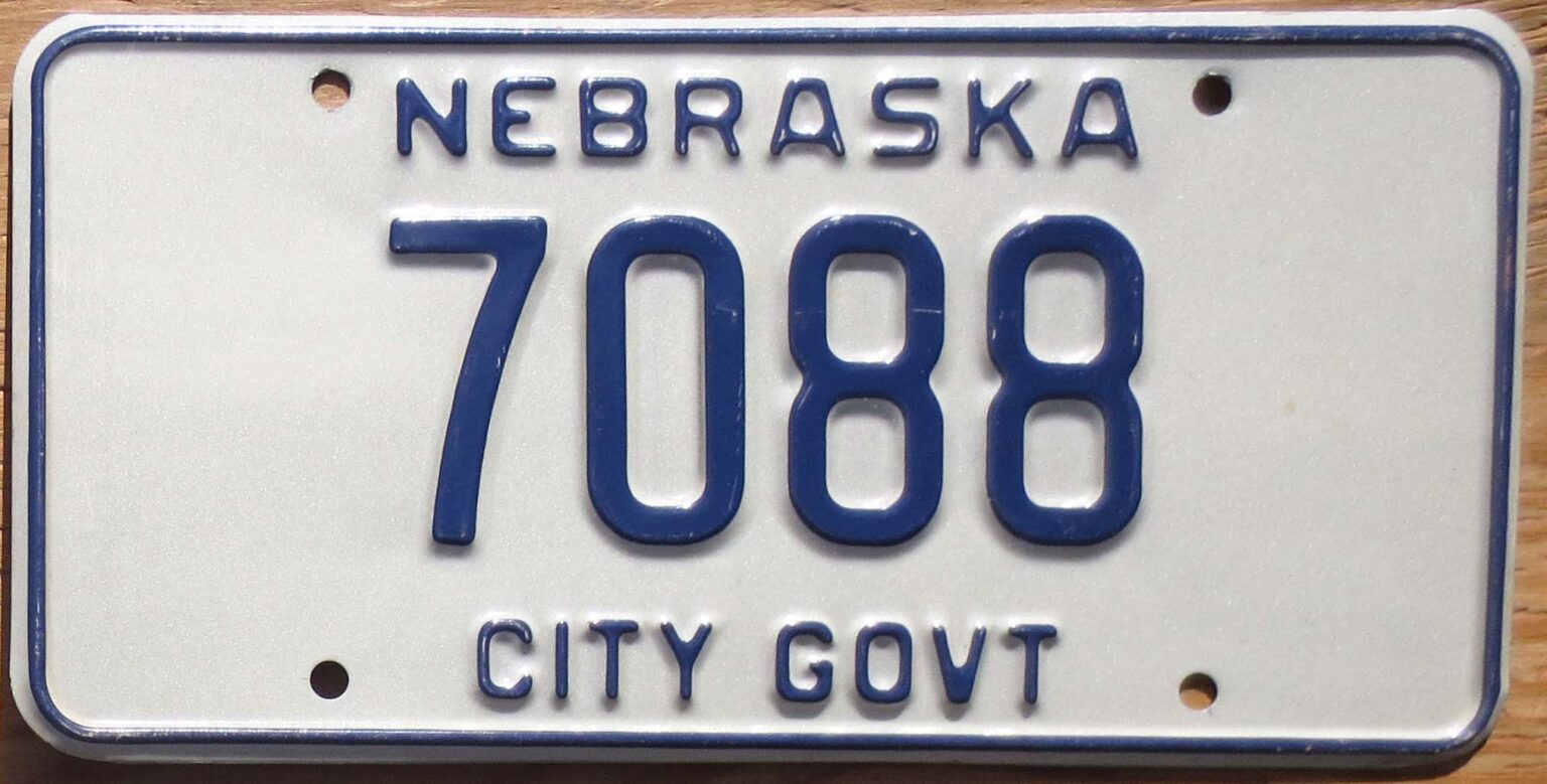 Automobile License Plate Store: Collectible License Plates for Less